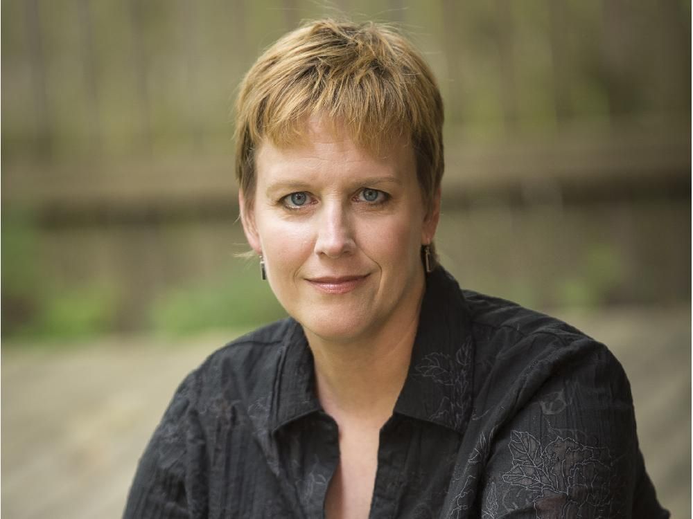 Q and A with Debra Komar: Digging into murders most foul and real ...