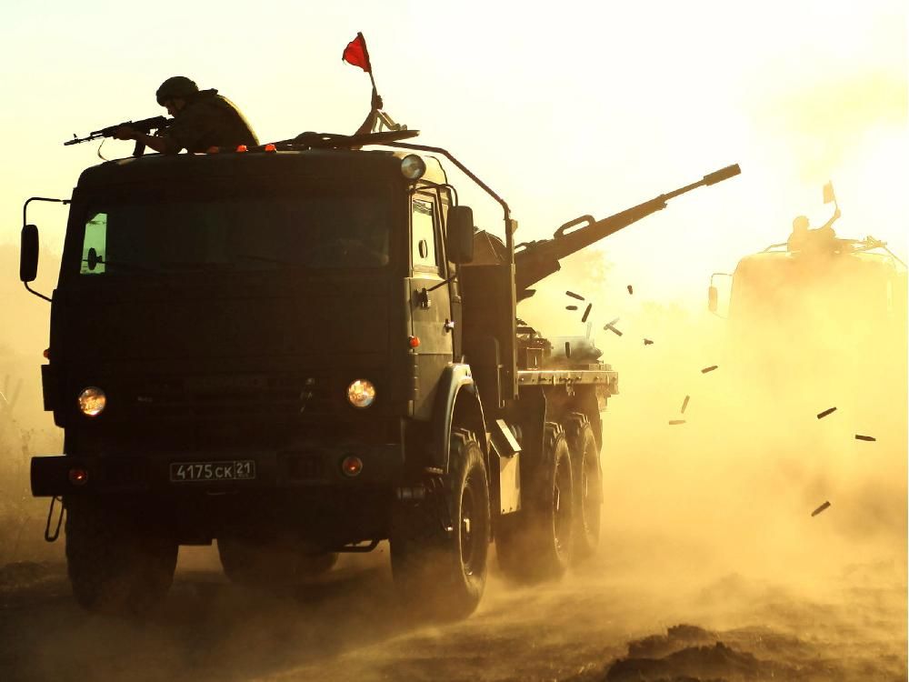 Russian troops conduct live-fire exercise using tactical robots for the ...