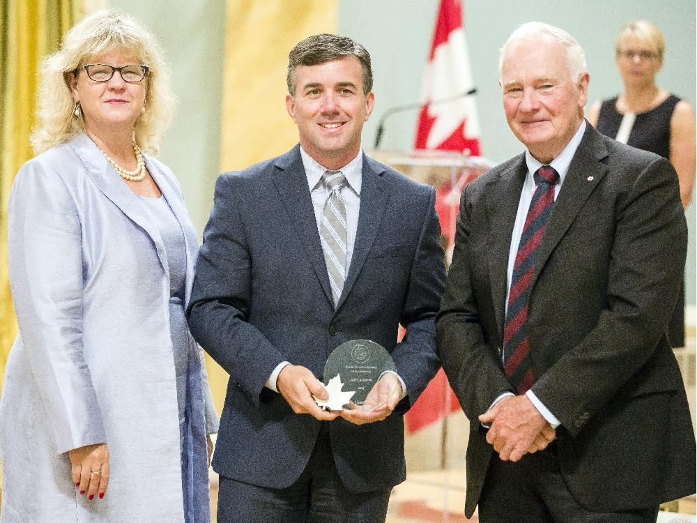 2015 Public Service Award of Excellence | Ottawa Citizen