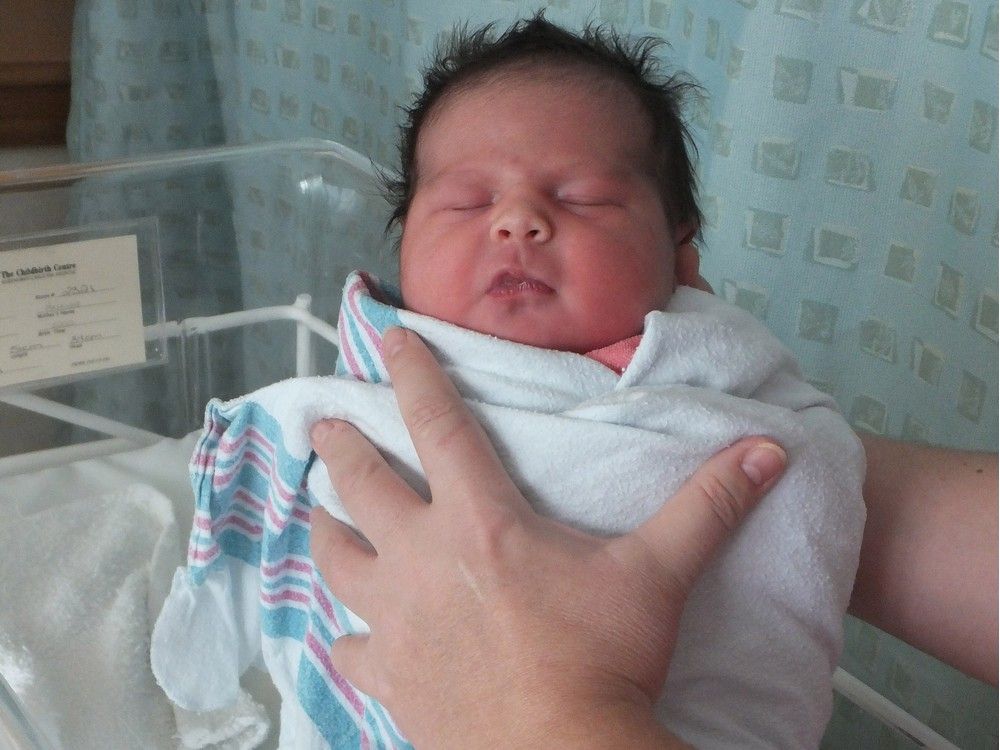 Ottawa's New Year's baby arrives at stroke of midnight at Queensway ...