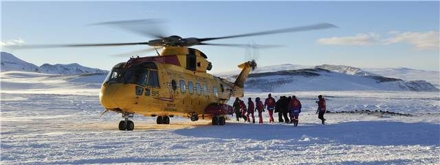 Members of RCAF search and rescue squadron conduct training exercise in ...