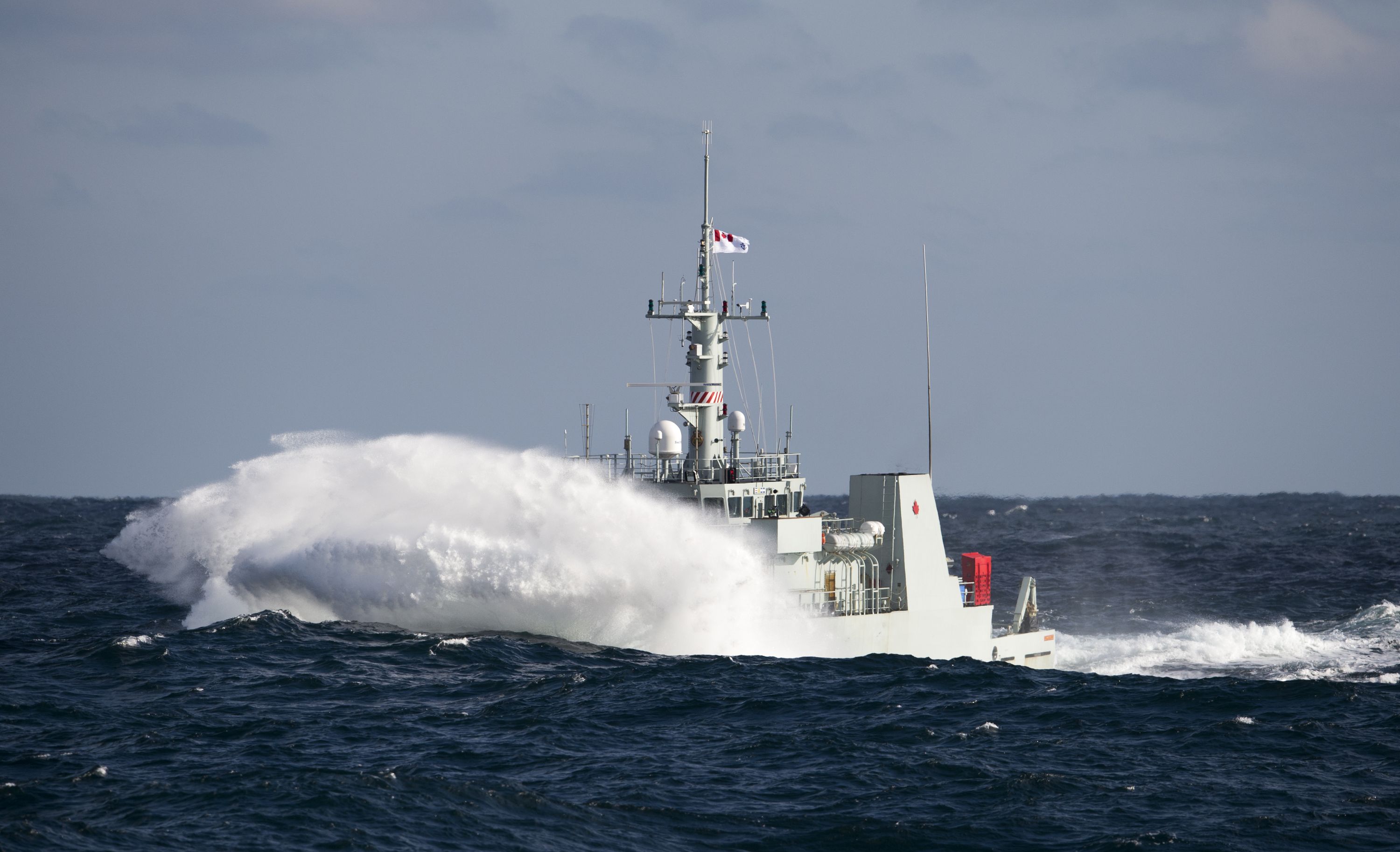 Photos: HMCS Summerside and rough seas en route to Op Carribe | Ottawa ...