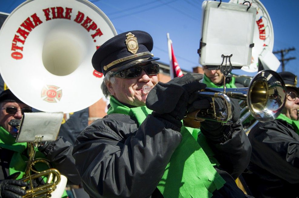 Crowds gather in sunshine as St. Paddy's parade winds through Ottawa ...