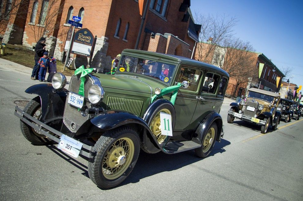 Crowds gather in sunshine as St. Paddy's parade winds through Ottawa ...