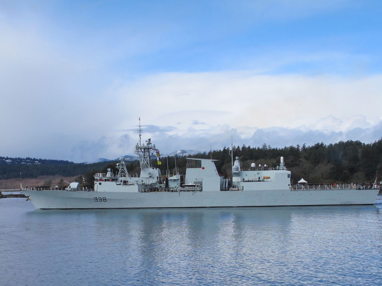 HMCS Winnipeg and HMCS Ottawa leave for Indo-Asia-Pacific deployment ...