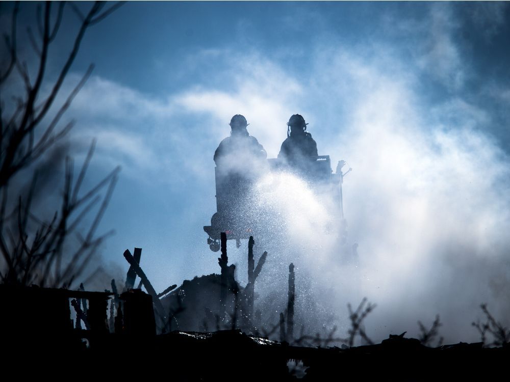 Four-alarm fire in Baseline-Merivale area displaces 70 tenants | Ottawa ...