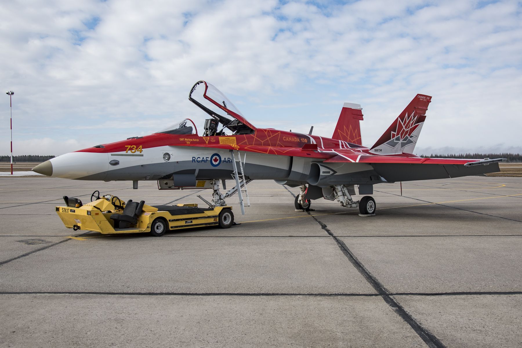 The 2017 CF-18 Demonstration Jet - new photos of the jet and its ...