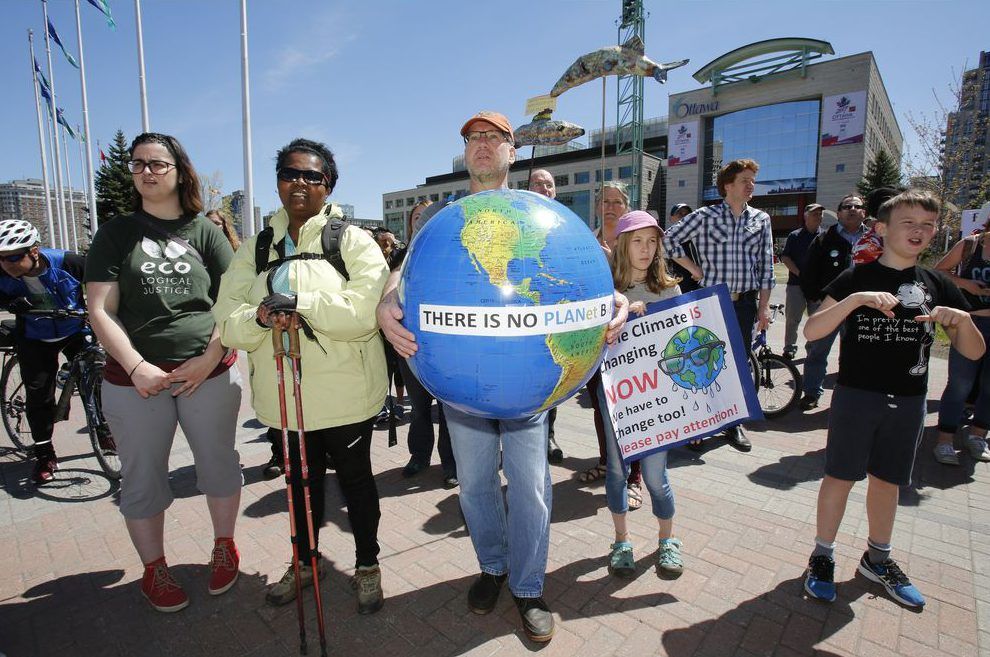 Ottawa climate marchers protest outside the U.S. Embassy | Ottawa Citizen