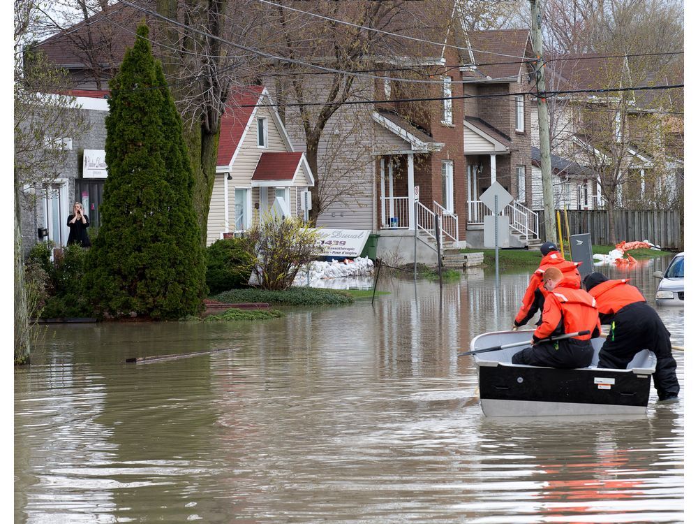 8 DAYS UNDER WATER: How the people of Ottawa and Gatineau faced a '100 ...