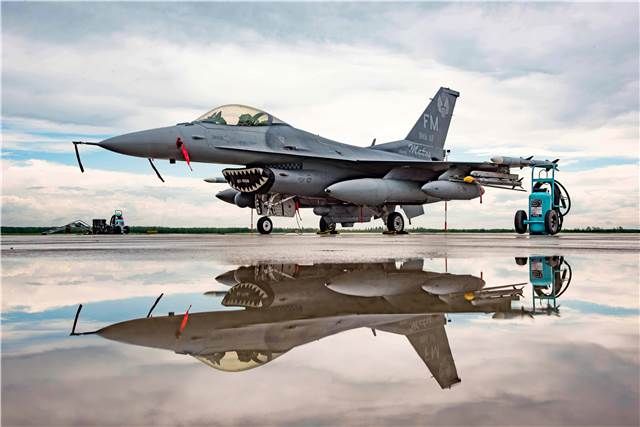 Photos: Exercise MAPLE FLAG - F-16s from U.S., Singapore, A400 from ...
