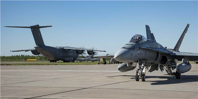 Photos: Exercise MAPLE FLAG - F-16s from U.S., Singapore, A400 from ...