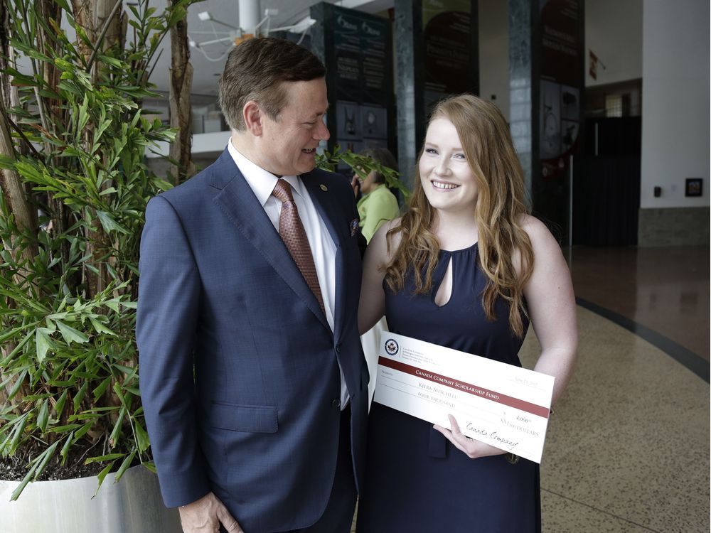 Standing by the children of the fallen: Scholarships awarded to youth ...