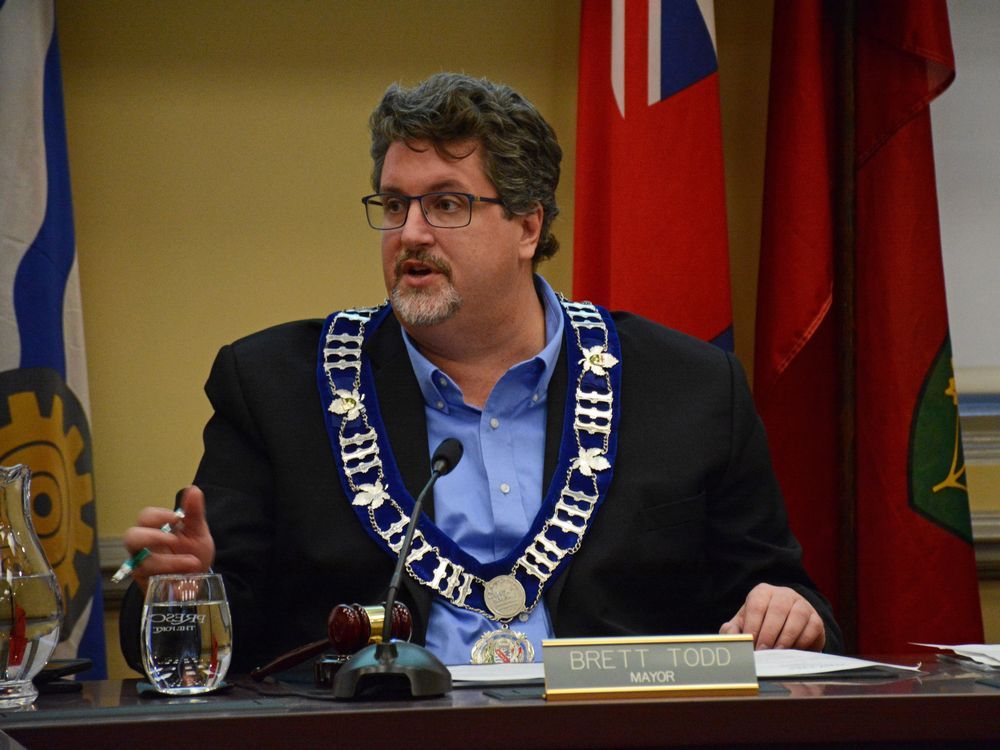 Prescott mayor fuming at inaction over safety after two dead in 401 ...