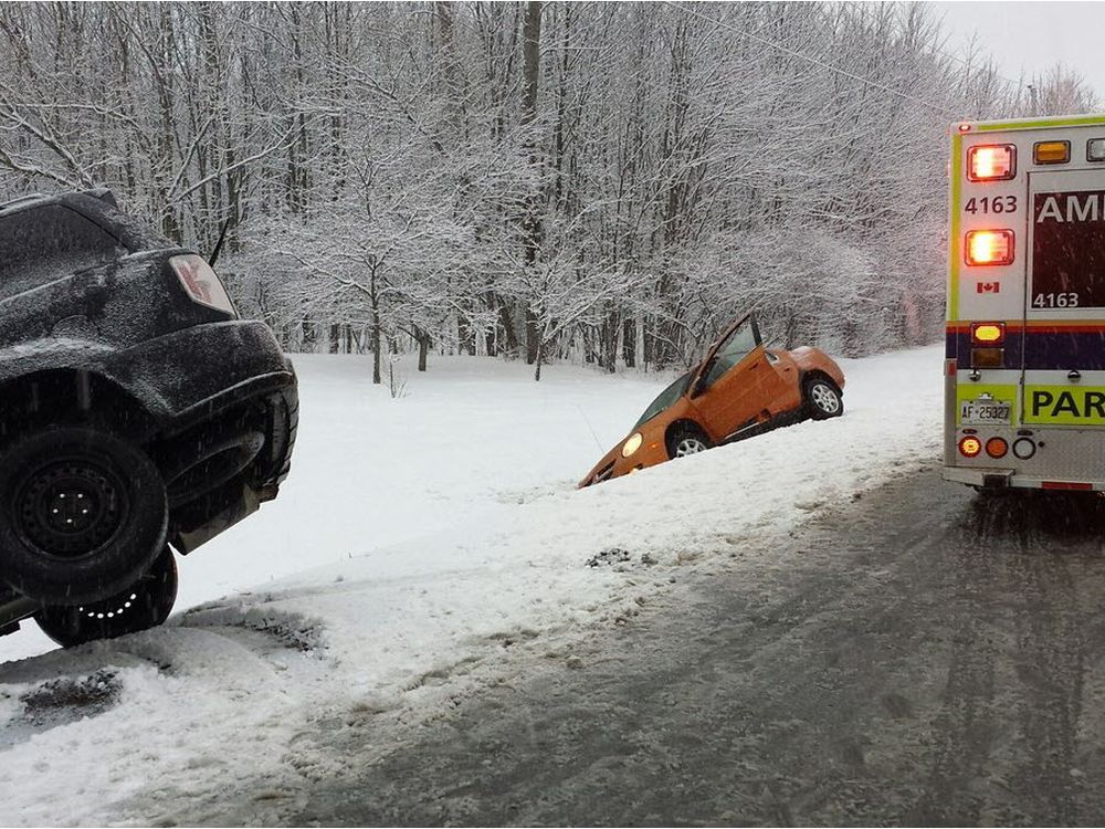 Police warn drivers to be cautious in snow after pair of crashes ...