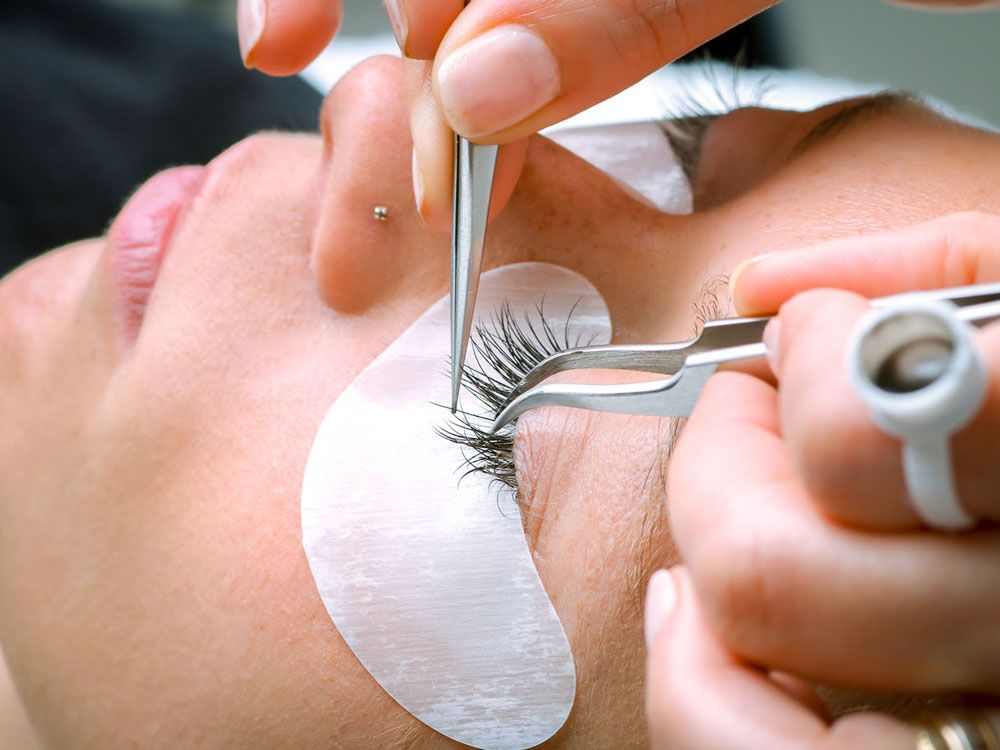 Know the risks: Eyelash extensions can cause serious eye health issues ...