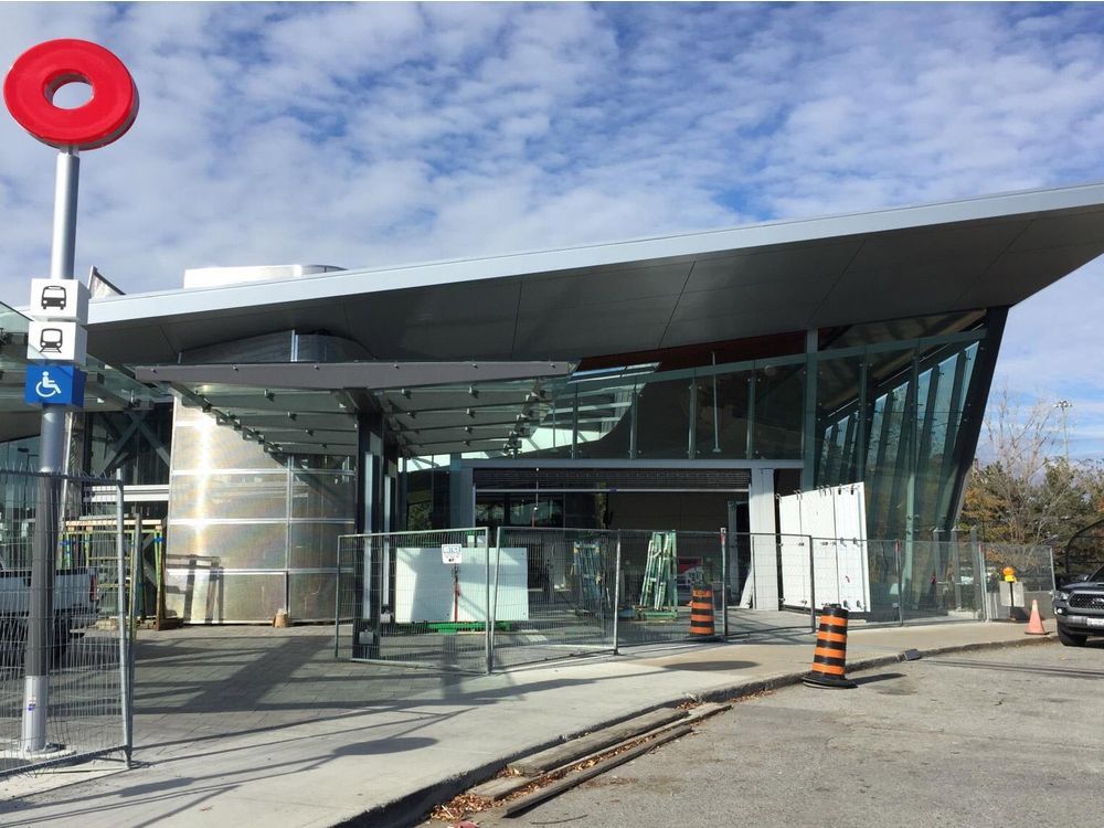 Photos: Ottawa's LRT Confederation line shows signs of progress ...