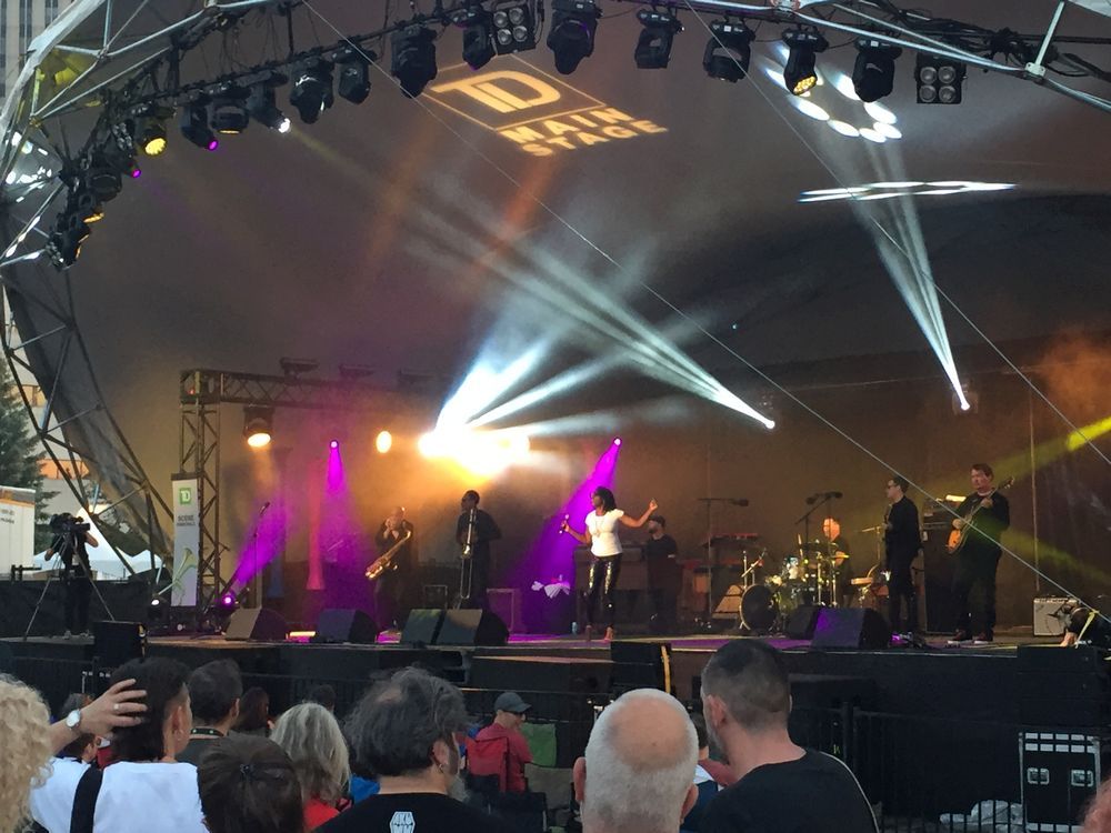 Jazzfest review: New Orleans singer Erica Falls elevates Galactic ...