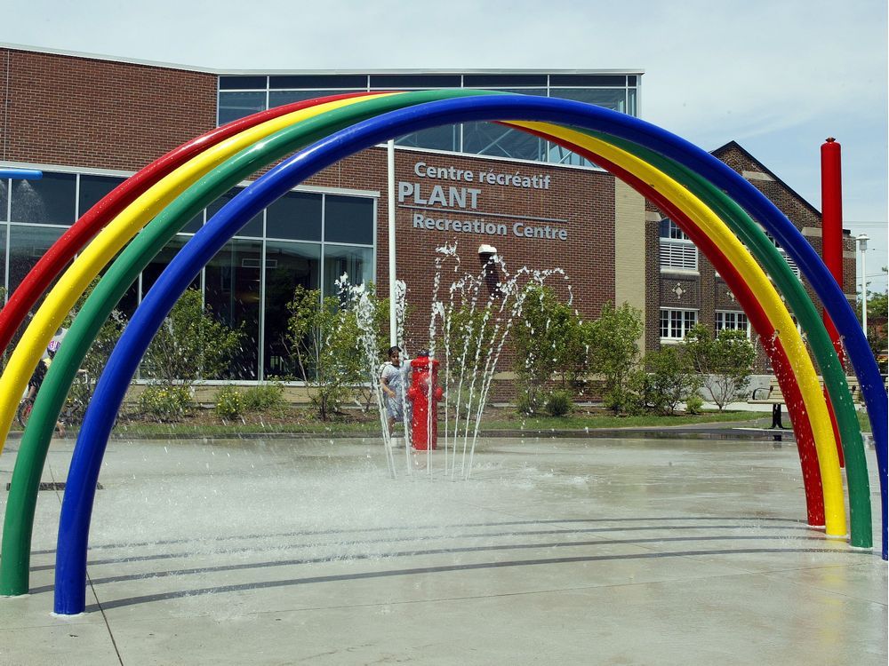 Lifeguard rescues drowning girl at Plant Bath | Ottawa Citizen
