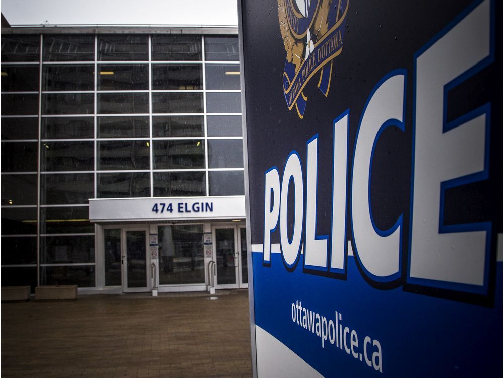 Suspended Ottawa Officer Arrested In Probe Of Missing Police Files Canoecom 9432