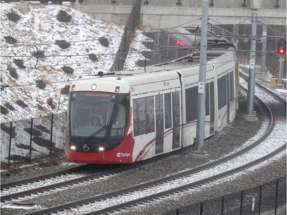 Top city boss backs transit management as LRT problems continue ...