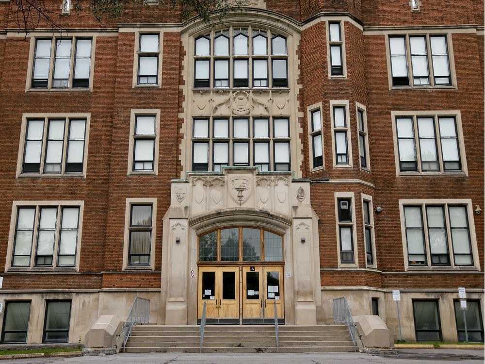 Ontario seeks public's advice on how schools should reopen in fall ...