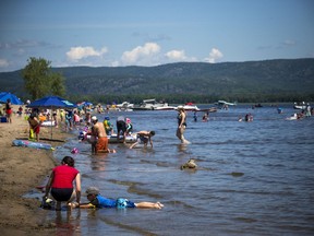 Constance Bay grapples with beach-goers | Ottawa Citizen
