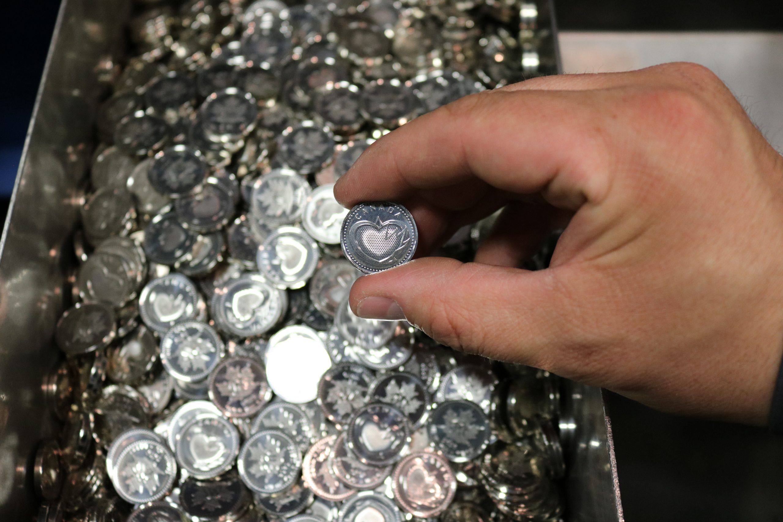 Mint employees raise $600k for healthy meals through medal for front ...