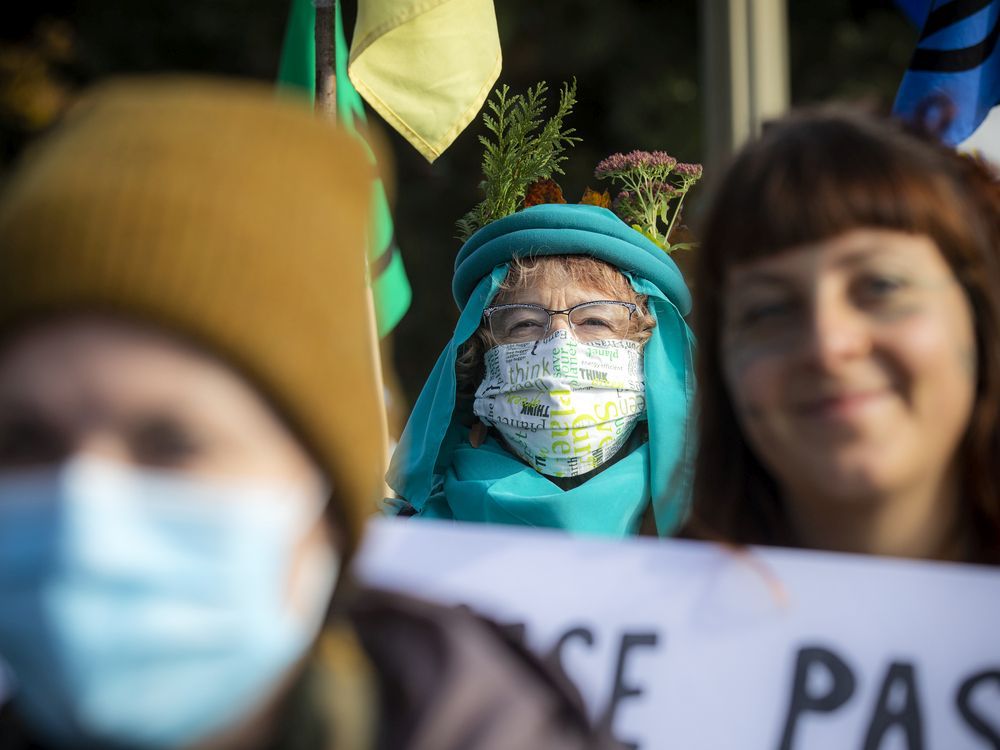 Hundreds march for action on climate change | Ottawa Citizen