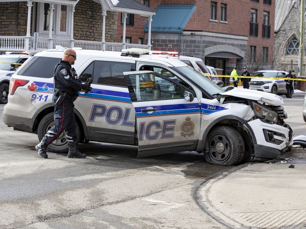 Ottawa police cruiser involved in collision | Ottawa Citizen