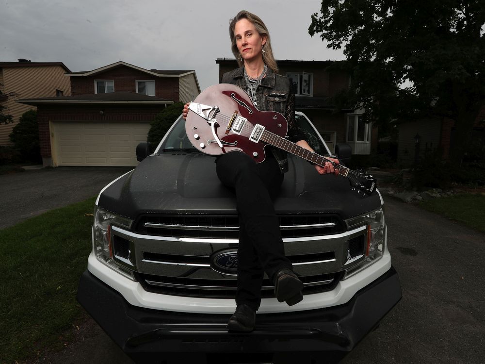 Lynne Hanson savours Ice Cream in November | Ottawa Citizen