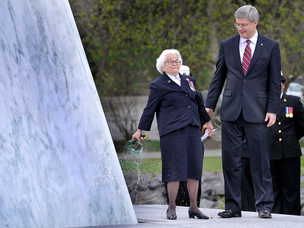 100-year-old Second World War vet honoured for contributions to Navy ...