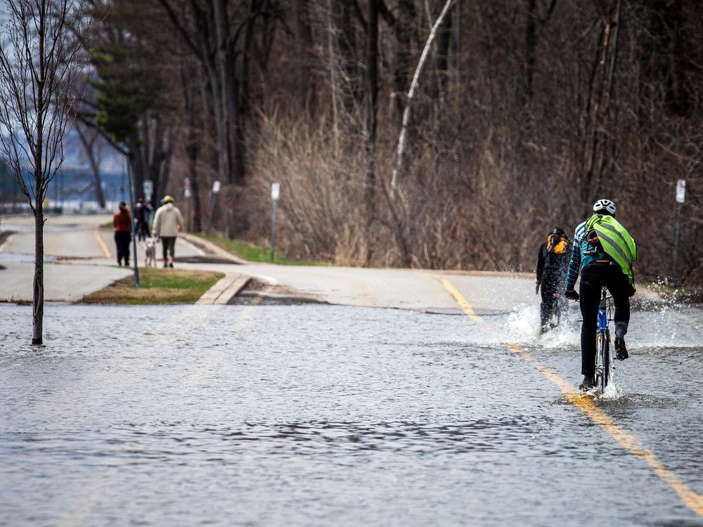 Flood waters stabilize, but concerns remain due to rain forecast for ...