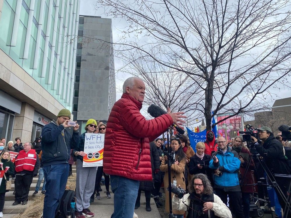 IN PHOTOS: Public service workers strike in Ottawa, April 19, 2023 ...