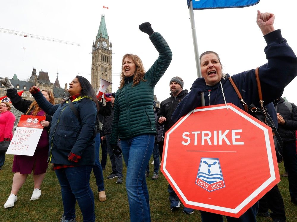 IN PHOTOS: Public service workers strike in Ottawa, April 19, 2023 ...