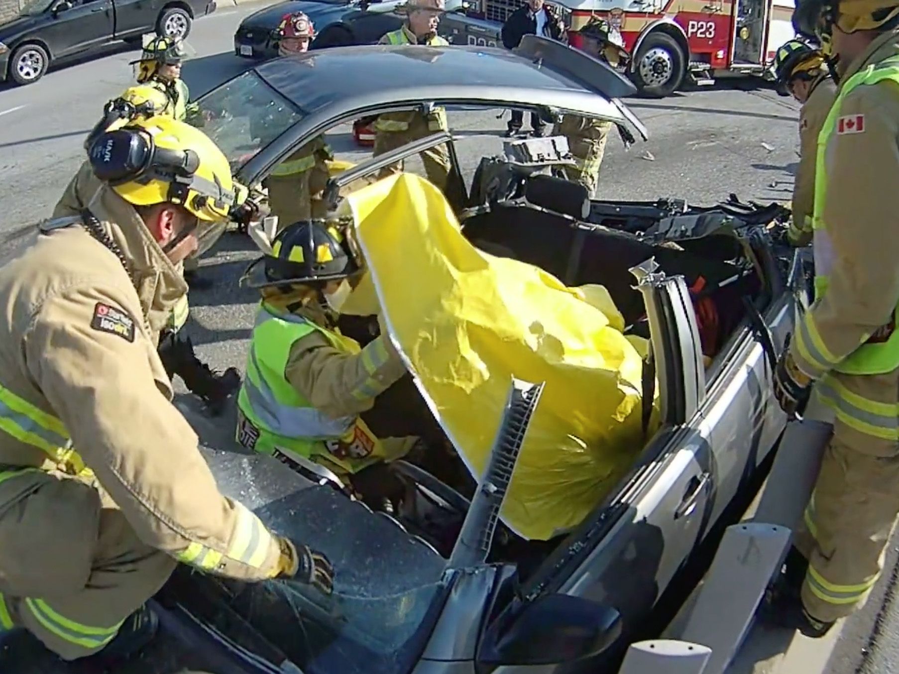 Ottawa firefighters post dramatic video of driver extrication in ...