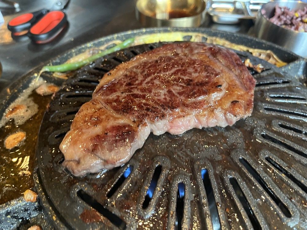 At Daldongnae Korean BBQ, the Wagyu ribeye was worth it | Ottawa Citizen
