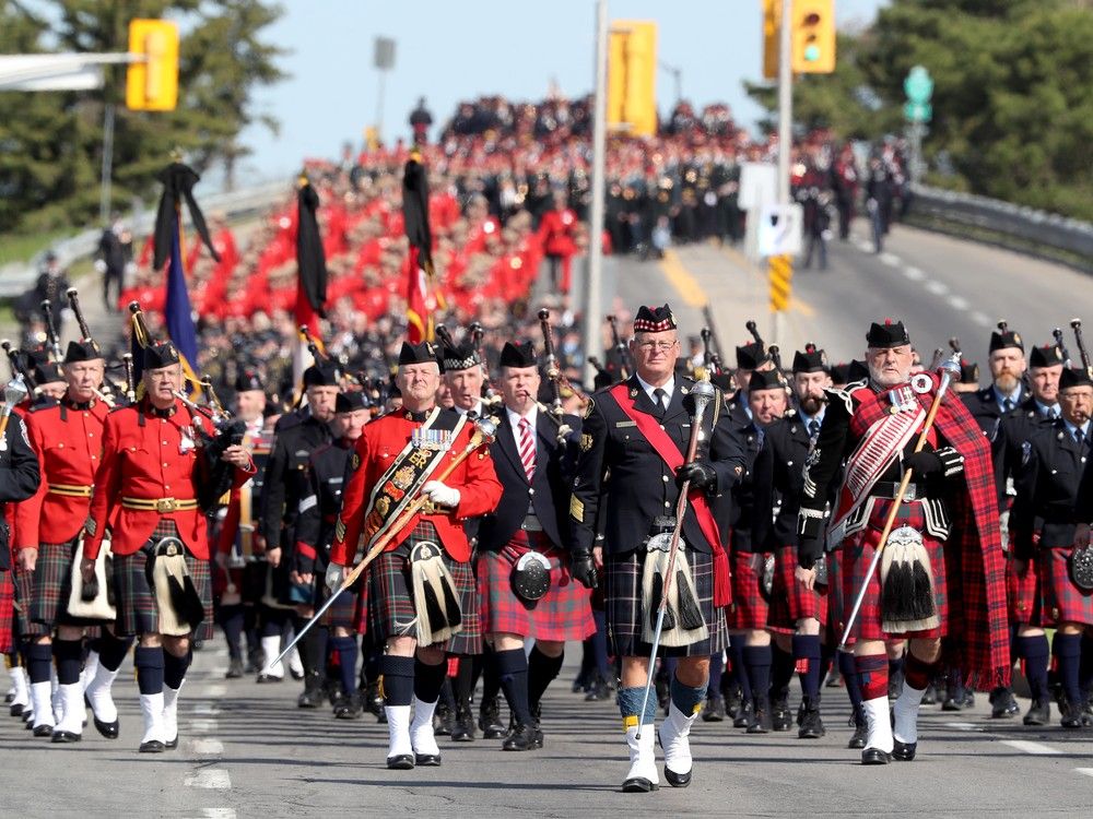 Photos: Thousands pay tribute to Sgt. Eric Mueller | Ottawa Citizen