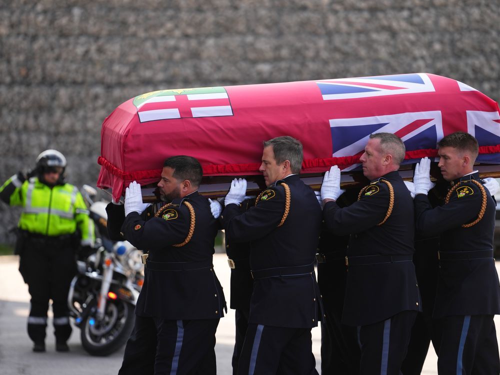 Photos: Thousands pay tribute to Sgt. Eric Mueller | Ottawa Citizen