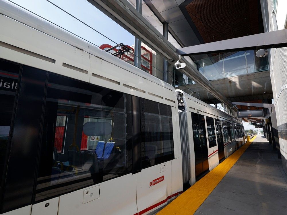 Photos: LRT Confederation Line open for business for the first time in ...