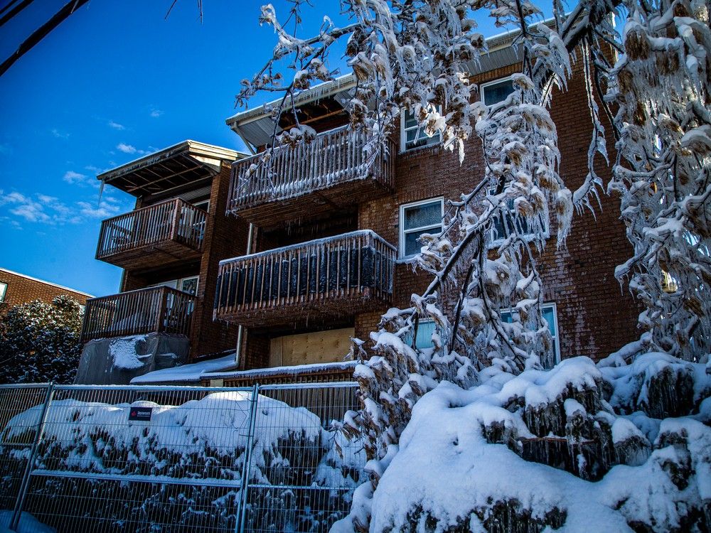 Demolition of arson-damaged Overbrook apartment building begins ...