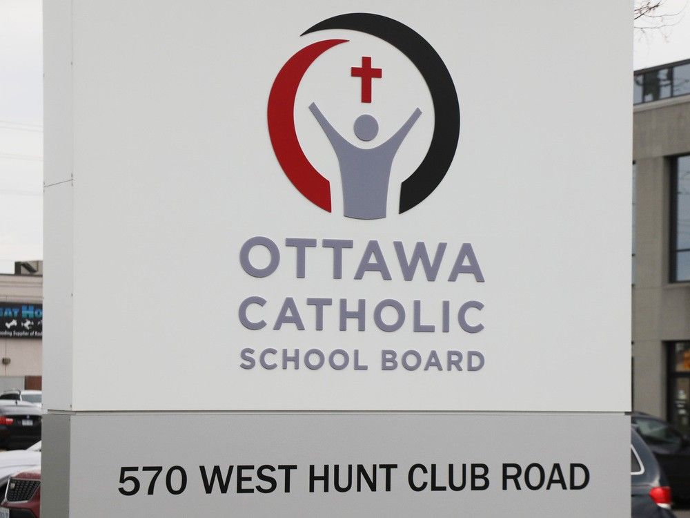 Ex-students suing disgraced teacher Rick Despatie and board for $220M ...