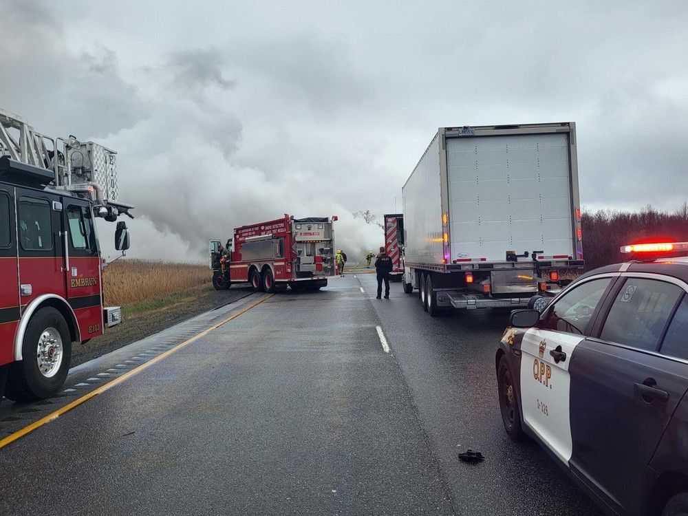 Two confirmed dead in Hwy 417 crash near Limoges | Ottawa Citizen