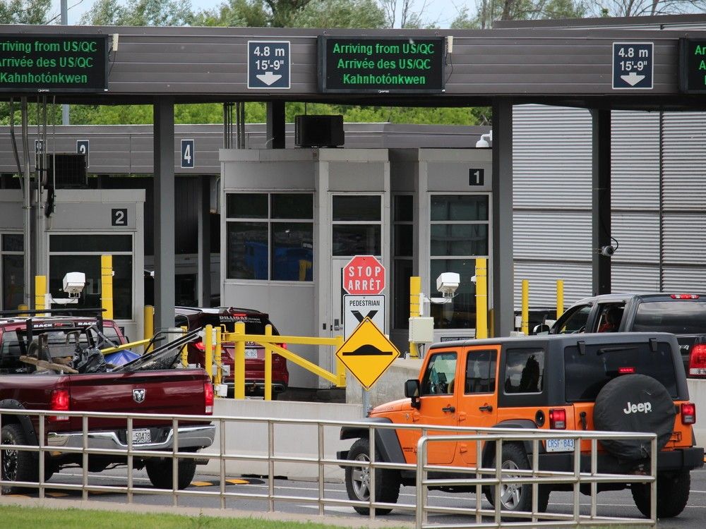 Border workers strike 'on hold' as negotiations continue | Ottawa Citizen