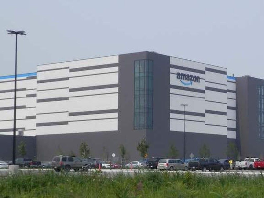 How a Mexican university professor became an Amazon warehouse worker ...