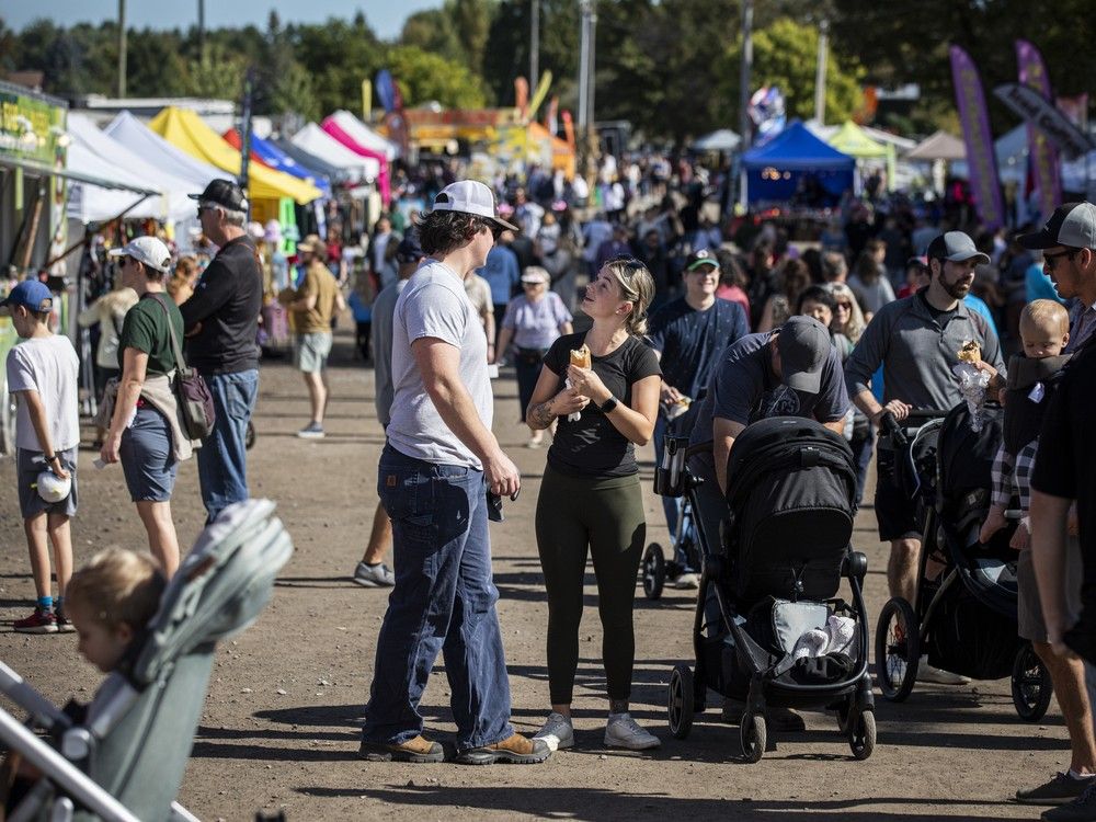 Photos: Carp Fair draws big crowd | Ottawa Citizen