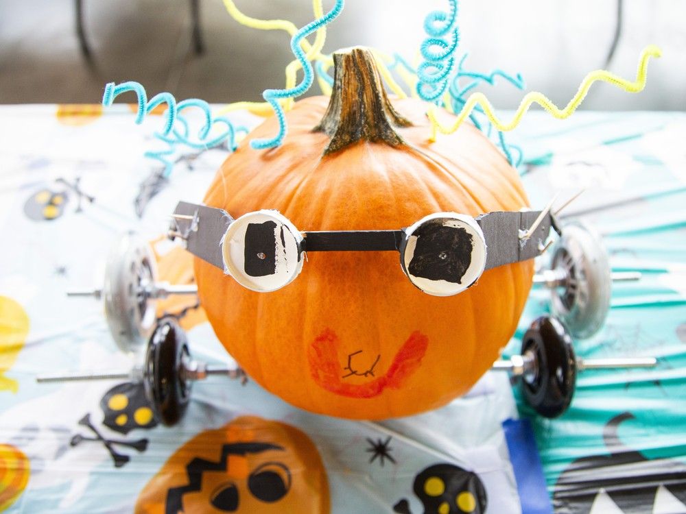 Pumpkin racers strut their stuff at Lansdowne Park | Ottawa Citizen