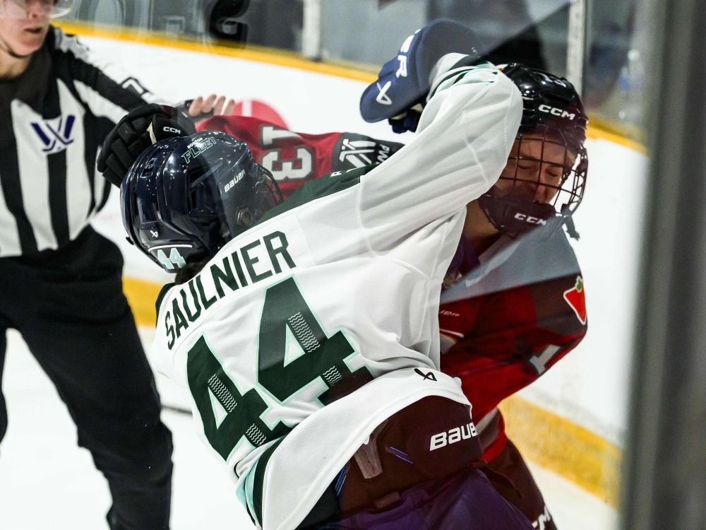 First fight in PWHL history as Ottawa Charge loses to Boston | Ottawa ...
