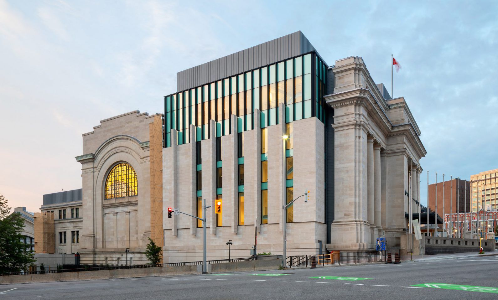 Building a community – PCL celebrates 35 years of construction in ...