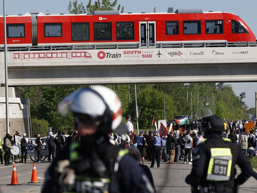 Ottawa police arrest 13 protesters during CANSEC trade show | Ottawa ...
