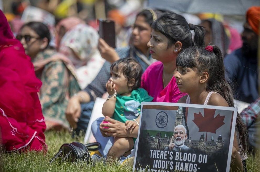 Thousands march in Ottawa protests | Ottawa Citizen